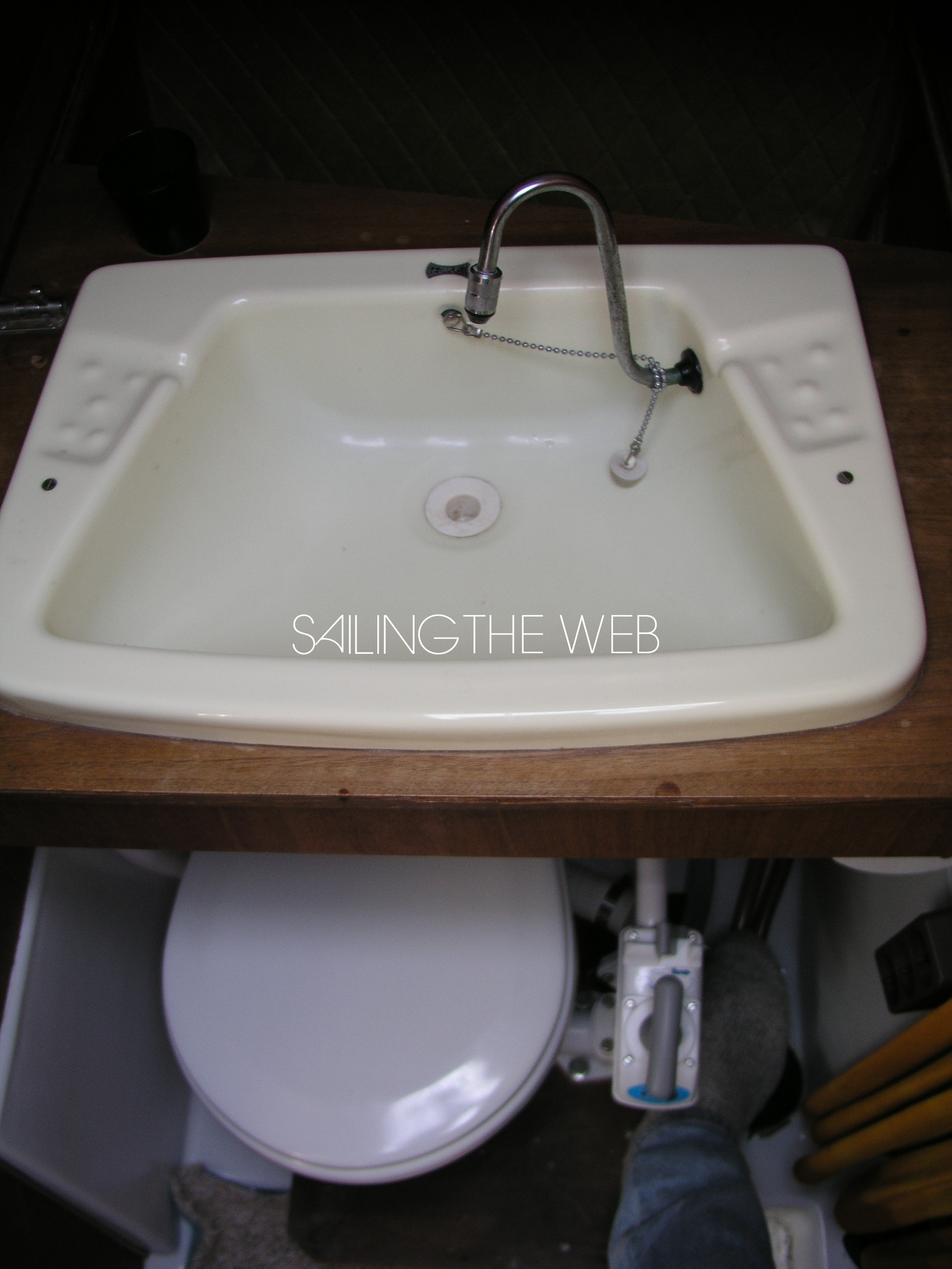 Neptun 27 : STW003902 : the SailingTheWeb sailboat datasheet